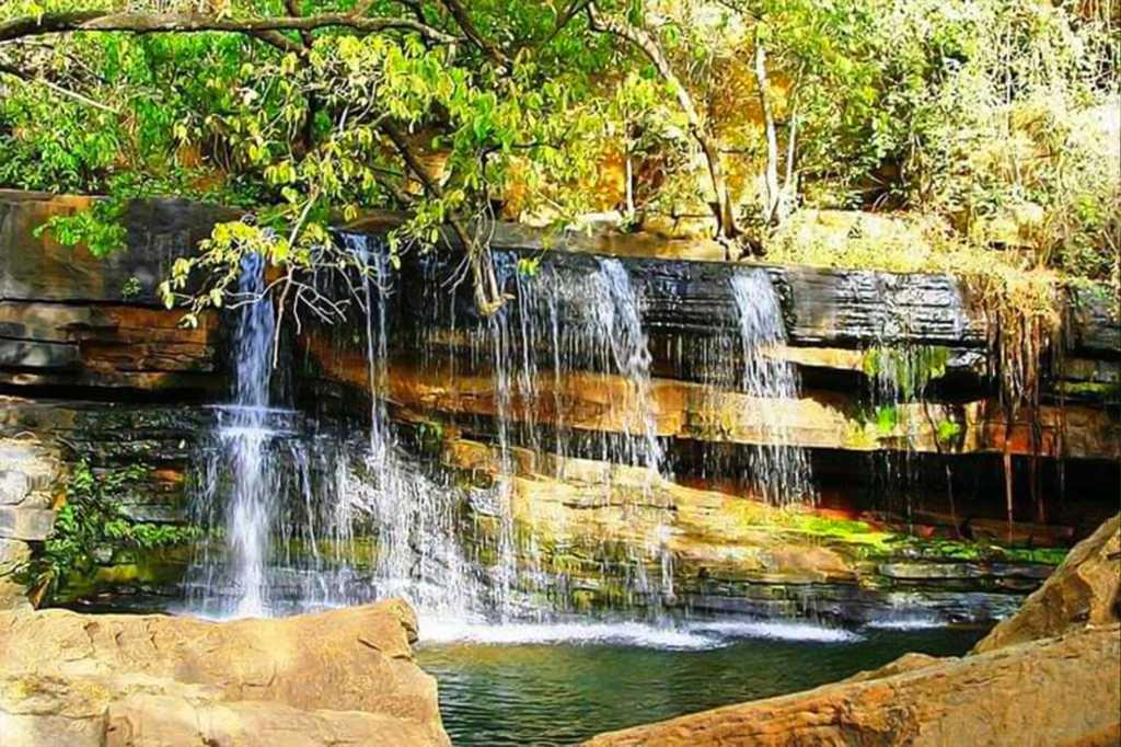Zoom sur les chutes de Tanougou ! - Oukoikan